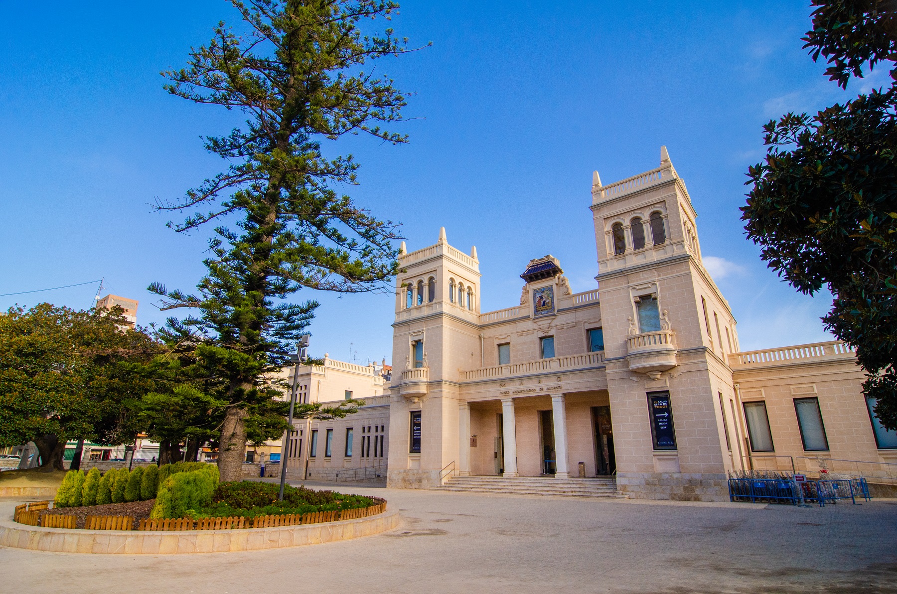 Museos y Centros Culturales - ALICANTE City & Beach